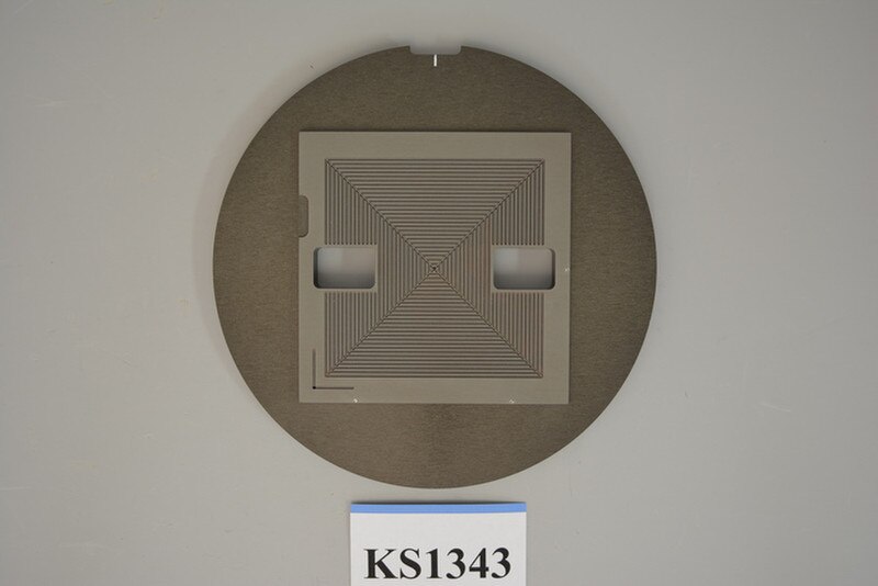 Suss | MA8 Mask Aligner 5in Square Substrate BSA Chuck